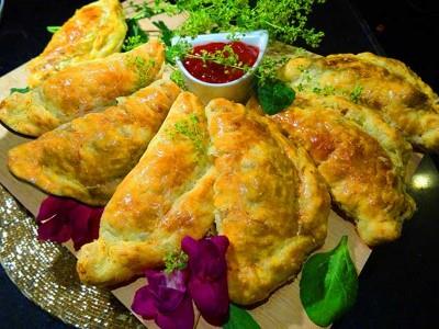 Laat je verrassen & inspireren met Sandhia's recepten. - Faja Lobi ...